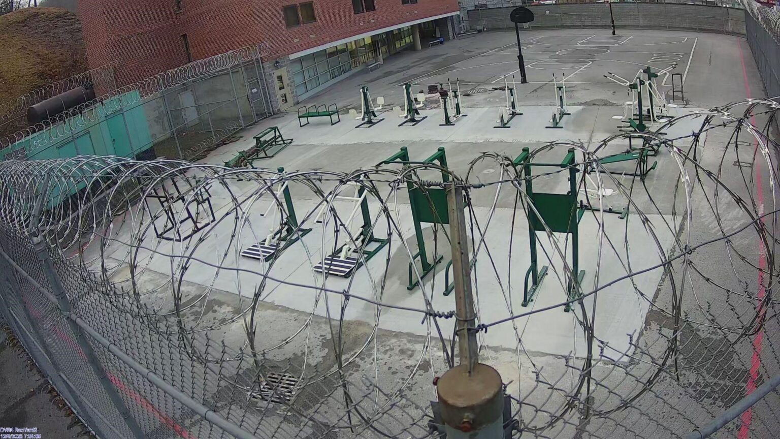 How Is Prison Weightlifting Different From Regular Gyms?